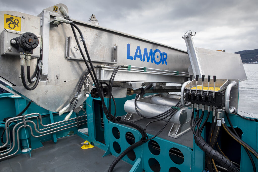 Oil Spill Recovery Vessels for the Panama Channel | Aister