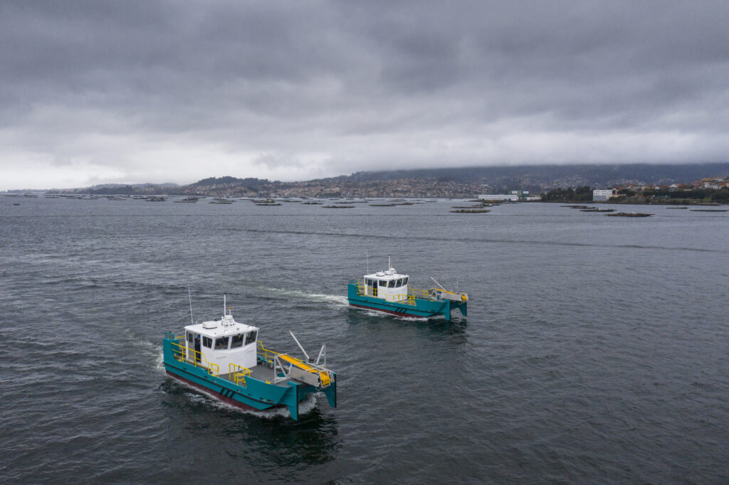 Oil Spill Recovery Vessels for the Panama Channel | Aister